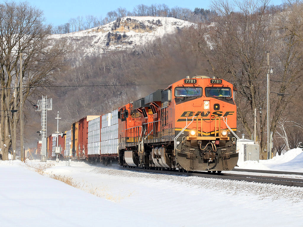 BNSF 7781